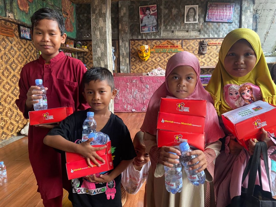 300 Paket Makanan Siap Saji Distribusikan BAZNAS ke Ponpes dan Pasuh di ...